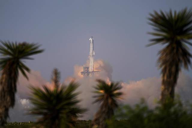 SpaceX“星舰”第九次试飞空中解体，但火星梦想仍未熄灭_腾讯新闻