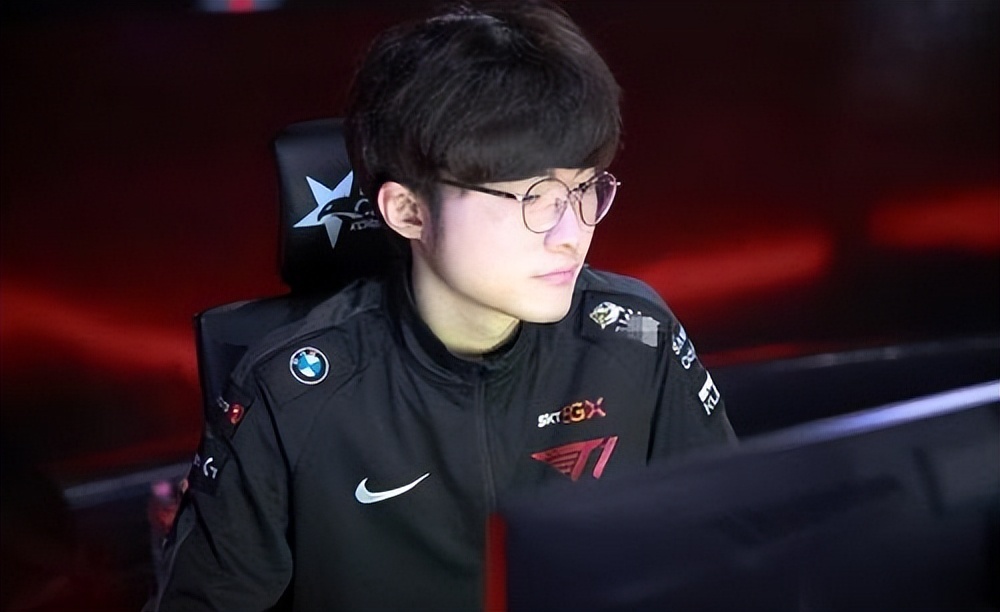 LCK又一个天才AD诞生：17岁Peyz出道即冠军，T1惨遭双败赛制裁