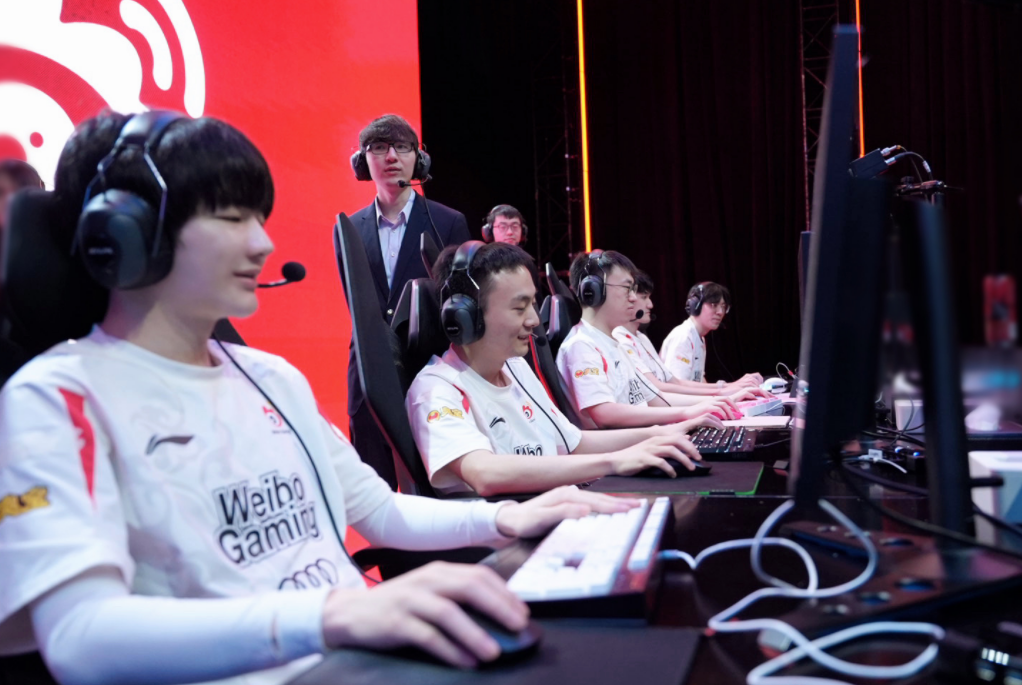 LPL焦点战开打，Doinb力挺EDG，RNG粉丝等来坏消息