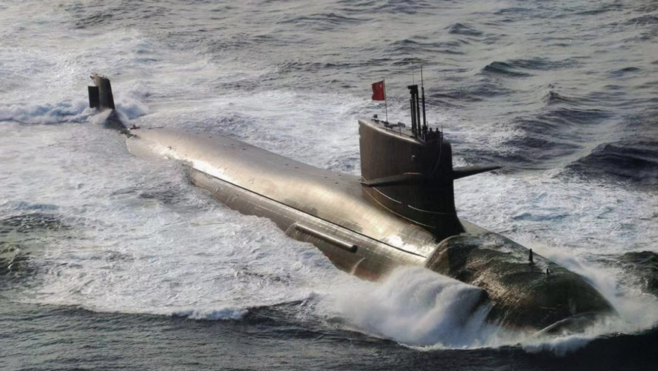 中国新型093B核潜艇首次露面，外媒：已达世界领先水平！_腾讯新闻