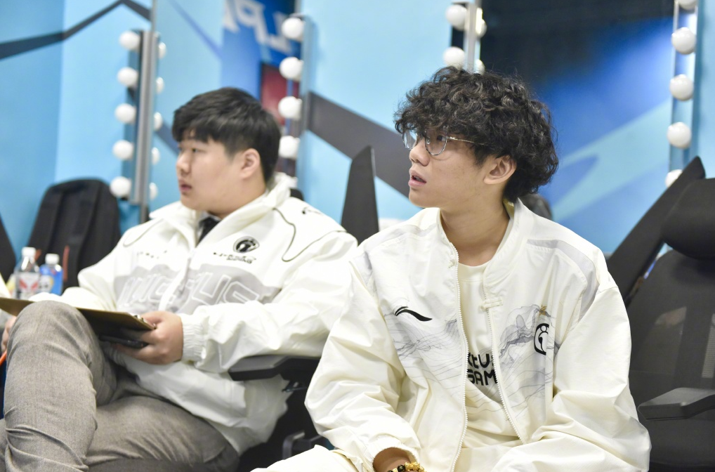 YSKM单杀阿乐！IG零封EDG斩获三连胜，Ahn的话够圈粉