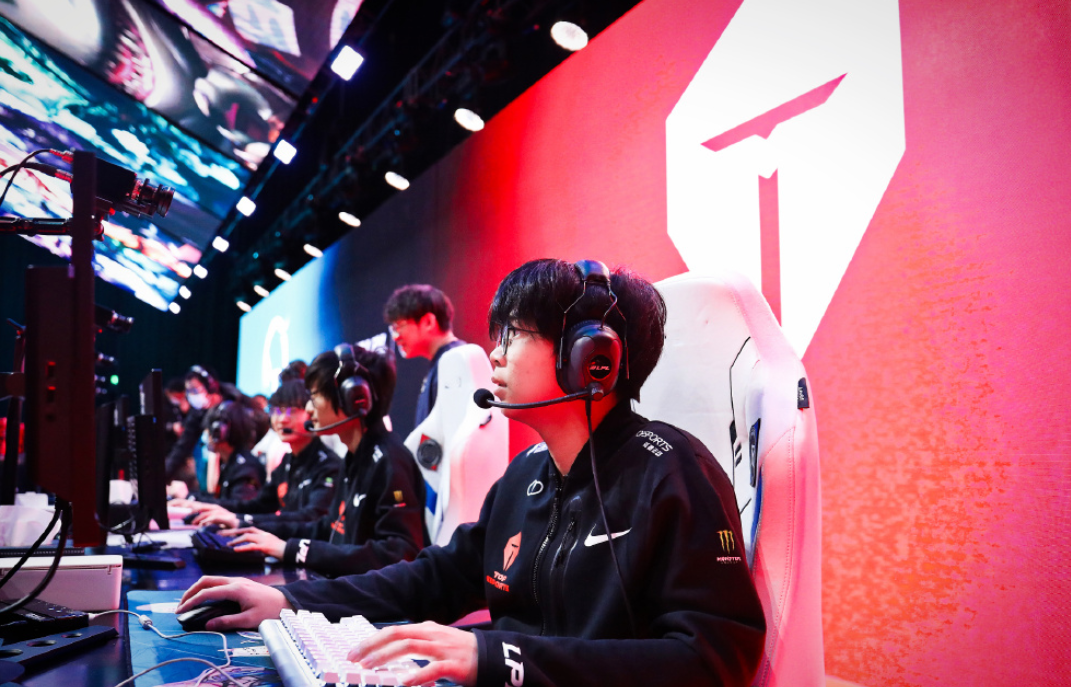 letme评级LPL战队：JDG要夺冠了！WBG前3，EDG明年小摆