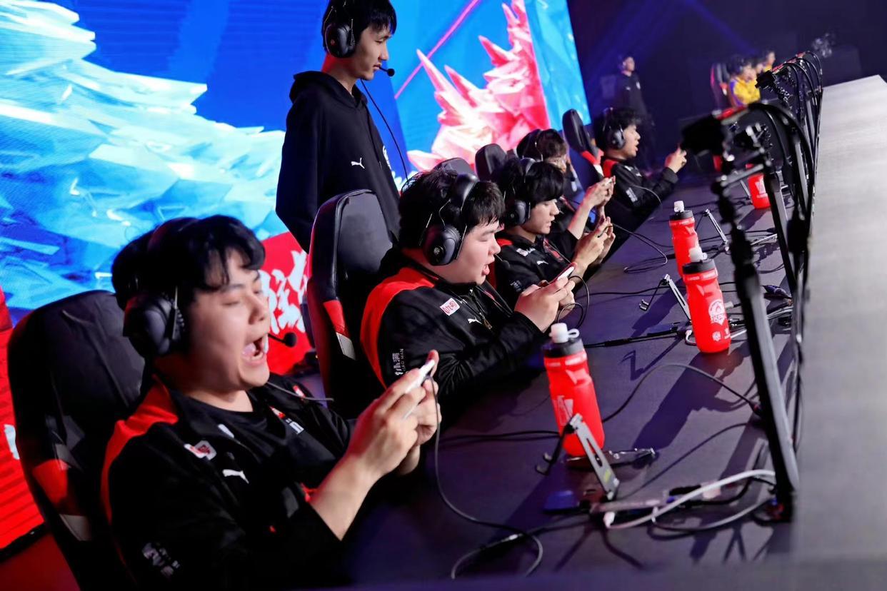 eStar4连败，S组格局大乱：狼队仅排第4？RW第5，eStar倒1