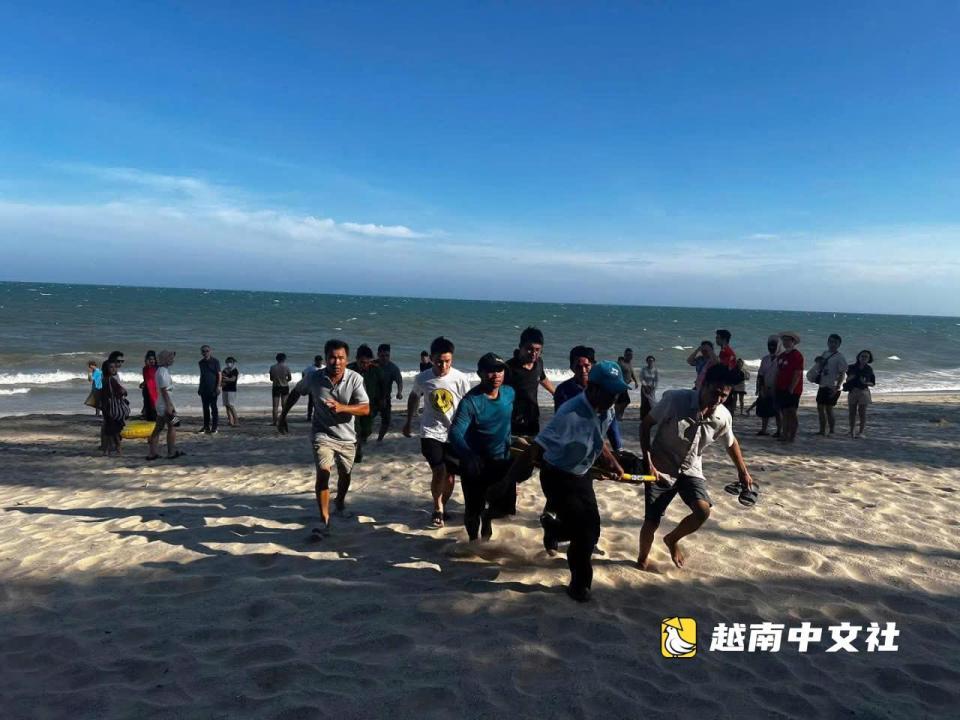 胡志明市两兄弟在美奈海滩溺水_腾讯新闻