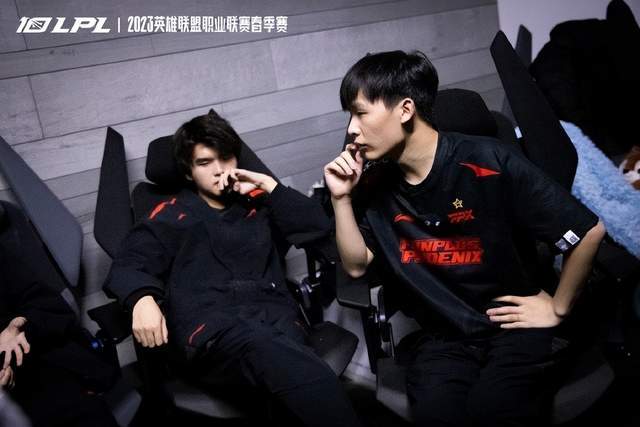 Lwx状态低迷FPX或迎连败，JDG战WBG总决赛预演，TS成胜负手！