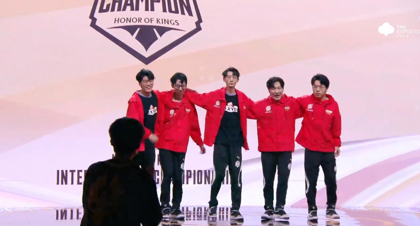 XYG4-2爆冷战胜TTG，没人看好不代表不能赢，九尾两局MVP难救主