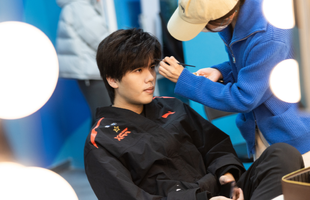 H4cker立功，FPX险胜UP，Care点名WBG小虎