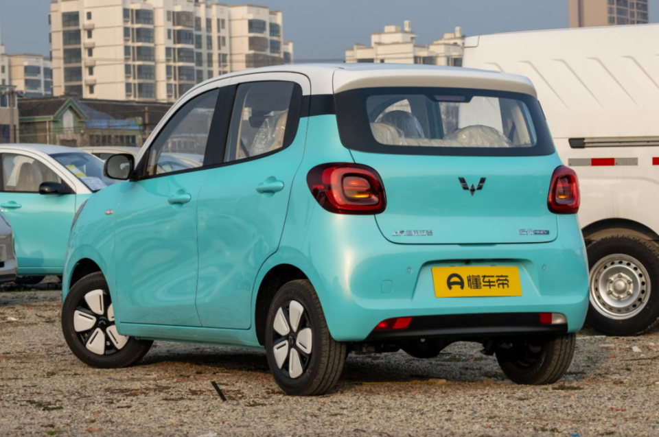 主打一个精致代步，宏光MINIEV对比零跑T03，谁更值得买？_腾讯新闻