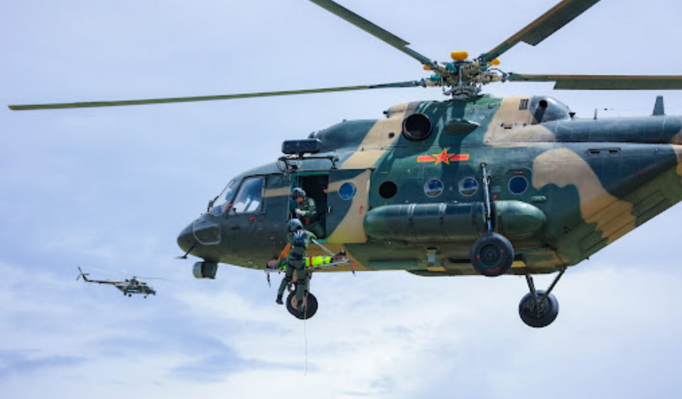 当年中国嫌贵的米-38T，缅甸竟然一口气买了3架，号称性能超越中国直-20_腾讯新闻