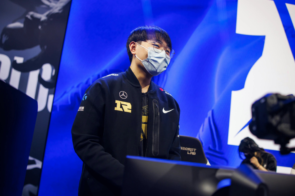 2场训练赛验证RNG和EDG转会结果，战绩一边倒，RNG赢麻了？