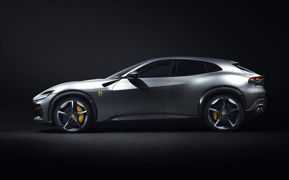 小米SU8曝光定妆照，预计售价23.59万起，能比小米SU7更好卖？_腾讯新闻