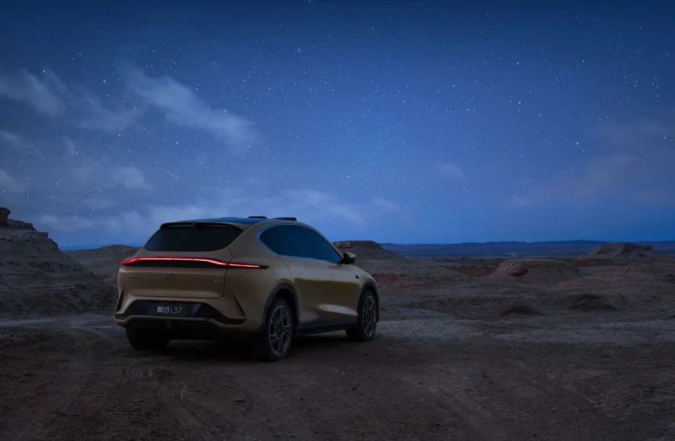 凭什么一发99A主战坦克的炮弹，一发要卖60000块？_腾讯新闻