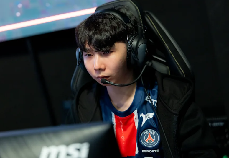 Karsa哭了！PSG收获第三张S15世界赛门票_腾讯新闻