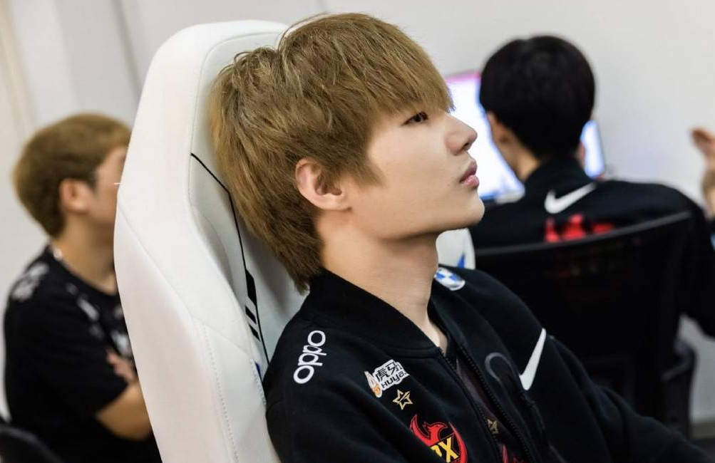 WBG官宣S9冠军辅助Crisp正式连接！银河战舰还差一人