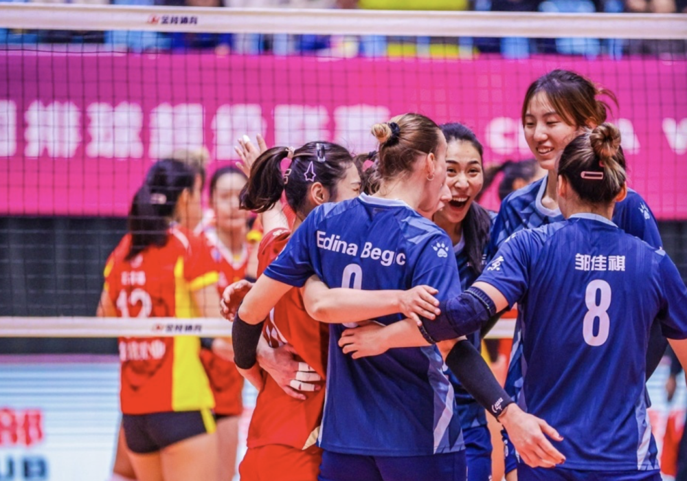 女排新女神问世 单场13扣10中7拦年仅18岁 颜值身材不输模特_腾讯新闻