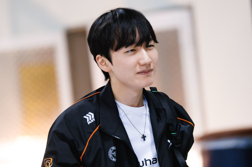 Peanut生涯首次击败Kanavi，复盘不足剑指冠军_腾讯新闻