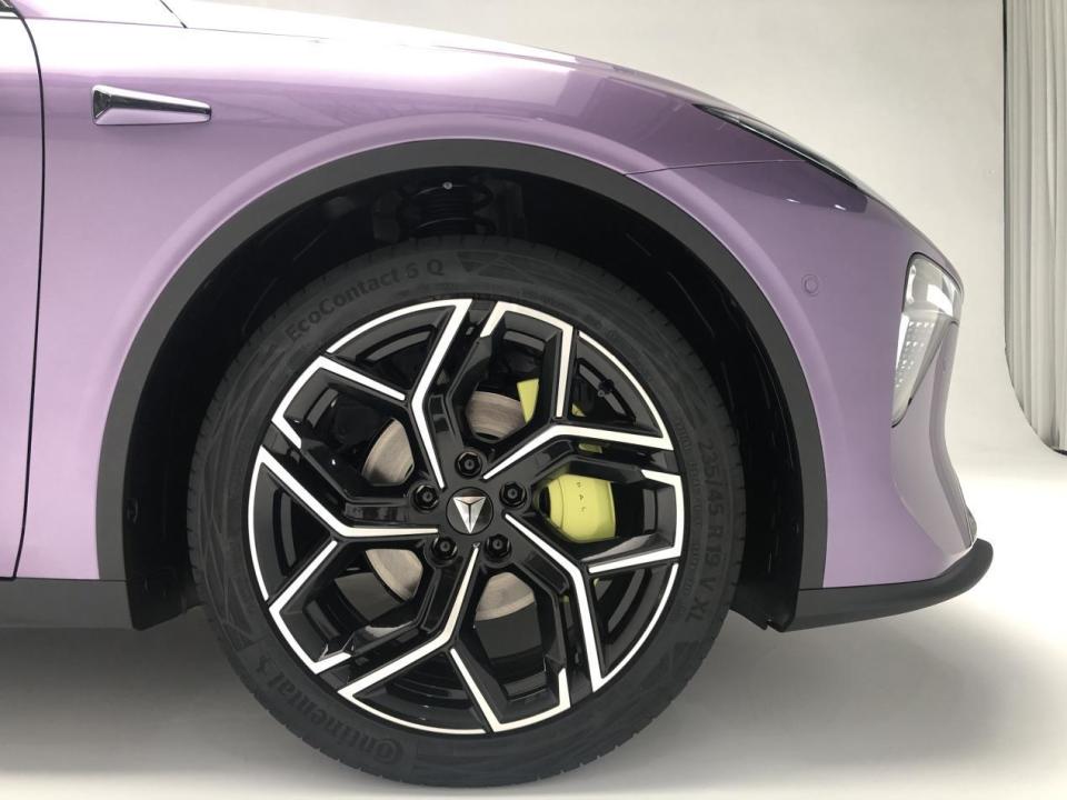 深蓝L06品鉴：以黑科技重塑纯电出行，定义年轻一代的Dream Car_腾讯新闻