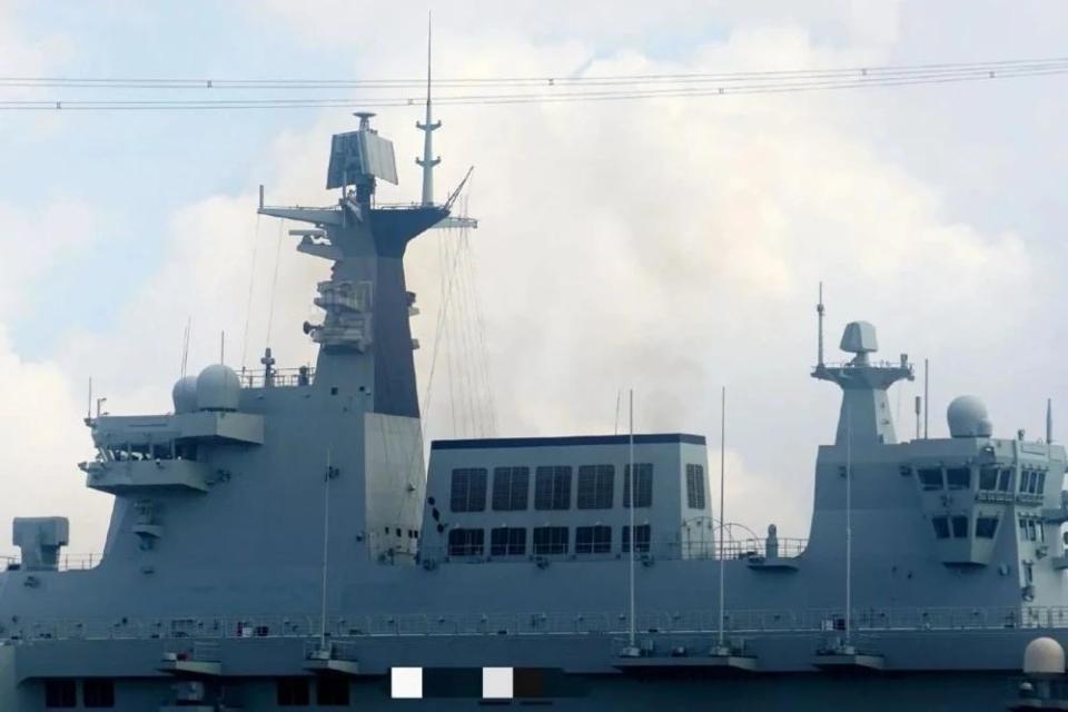 最新版052D驱逐舰曝光！配备有反隐身雷达和鹰击-21，战力值爆表_腾讯新闻