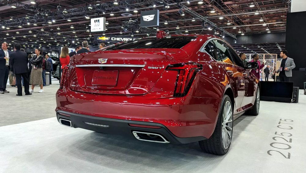 中期改款CT5来袭！两套前脸+两套动力 内外均升级明显_腾讯新闻