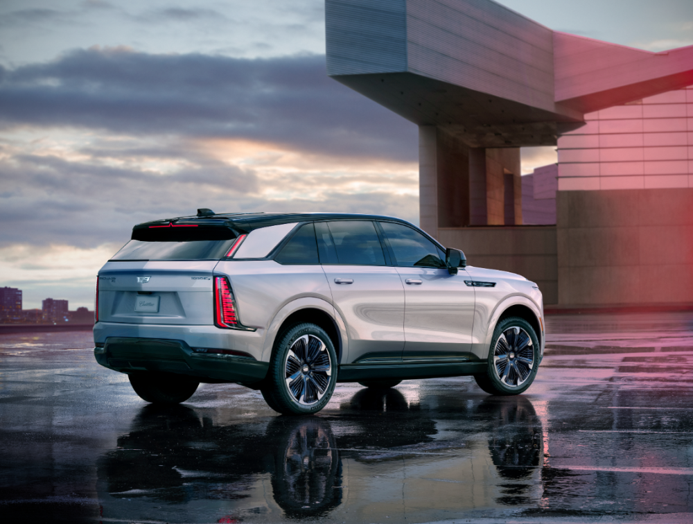 纯电豪华SUV！2025款凯迪拉克凯雷德IQ公布，续航460km_腾讯新闻