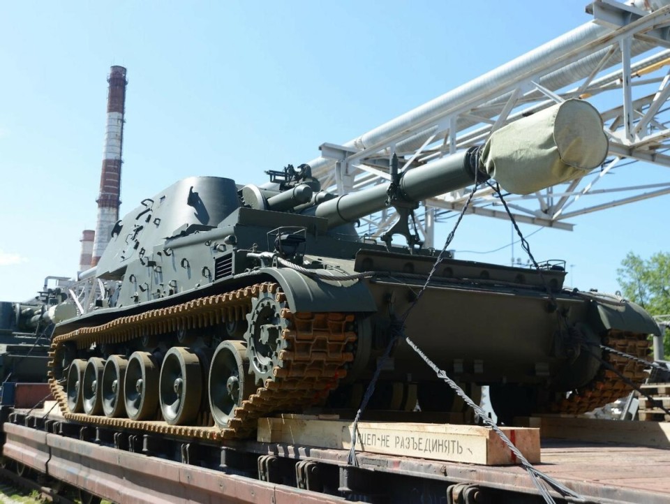 俄罗斯陆军接收升级后的2S3M自行榴弹炮，弥补在乌克兰的损失_腾讯新闻