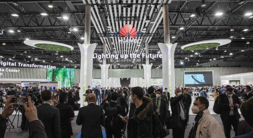 华为确认参加MWC 有望发布P60、Mate X3，配置曝光_腾讯新闻