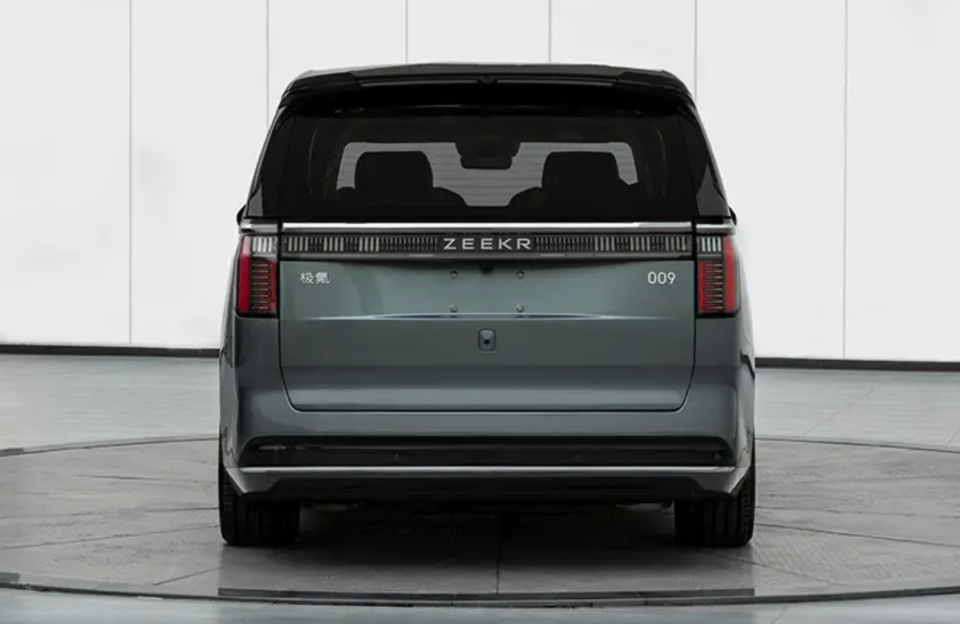 全新极氪009、小鹏X9、理想MEGA谁是国产纯电MPV的天花板_腾讯新闻
