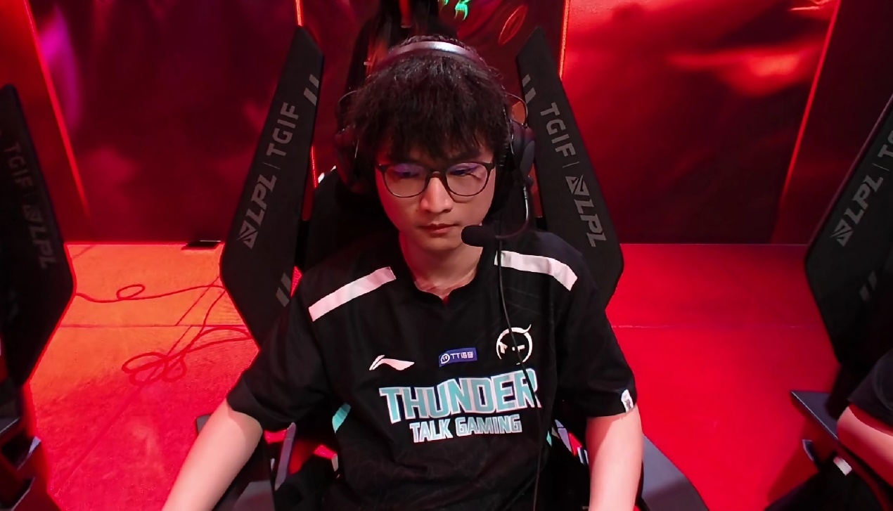 EDG险些翻车，TT运营断档，Leave完成关键反杀，提前锁定复活甲