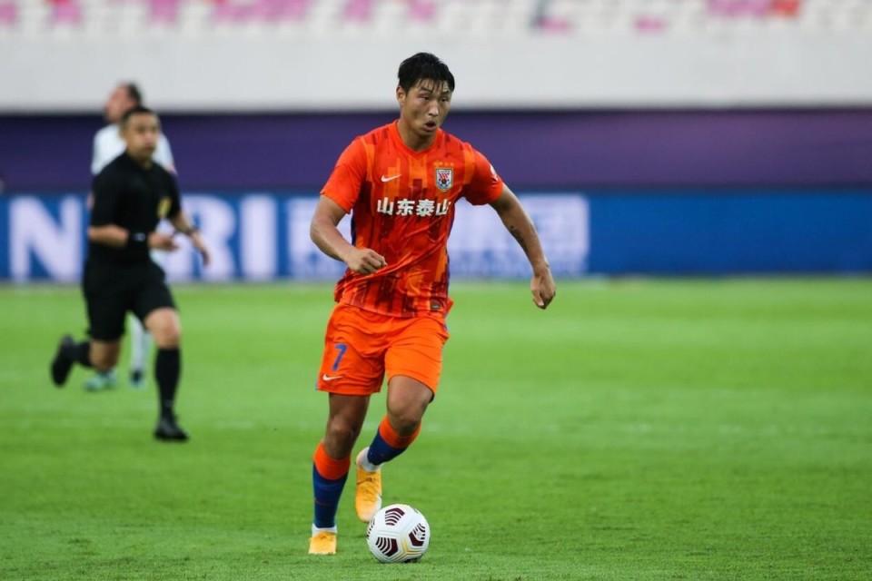 害群之马！禁足名单公布，山东4人终身禁足，多名现役球员在列_腾讯新闻