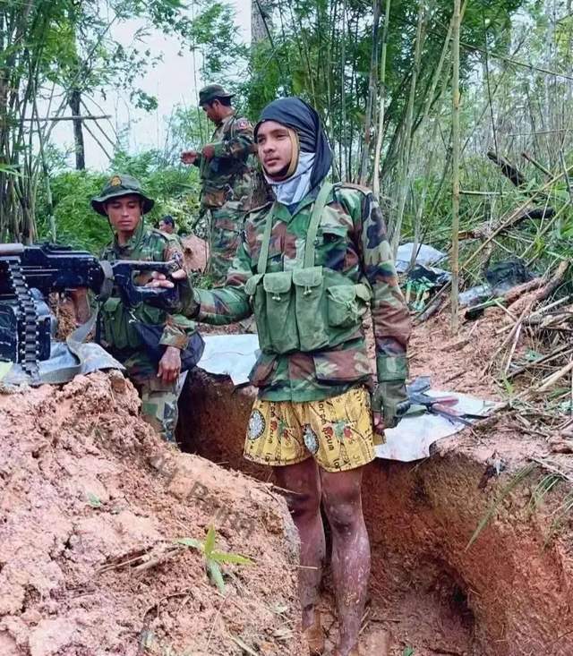 泰柬大战柬军装备不吃亏，为何老不经打？谁让柬军有“微操大师”_腾讯新闻