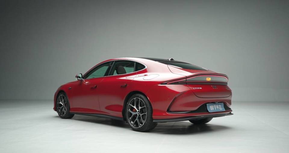 极氪007、小米SU7和智己L6哪个好？萌哥告诉你怎么选不纠结！_腾讯新闻