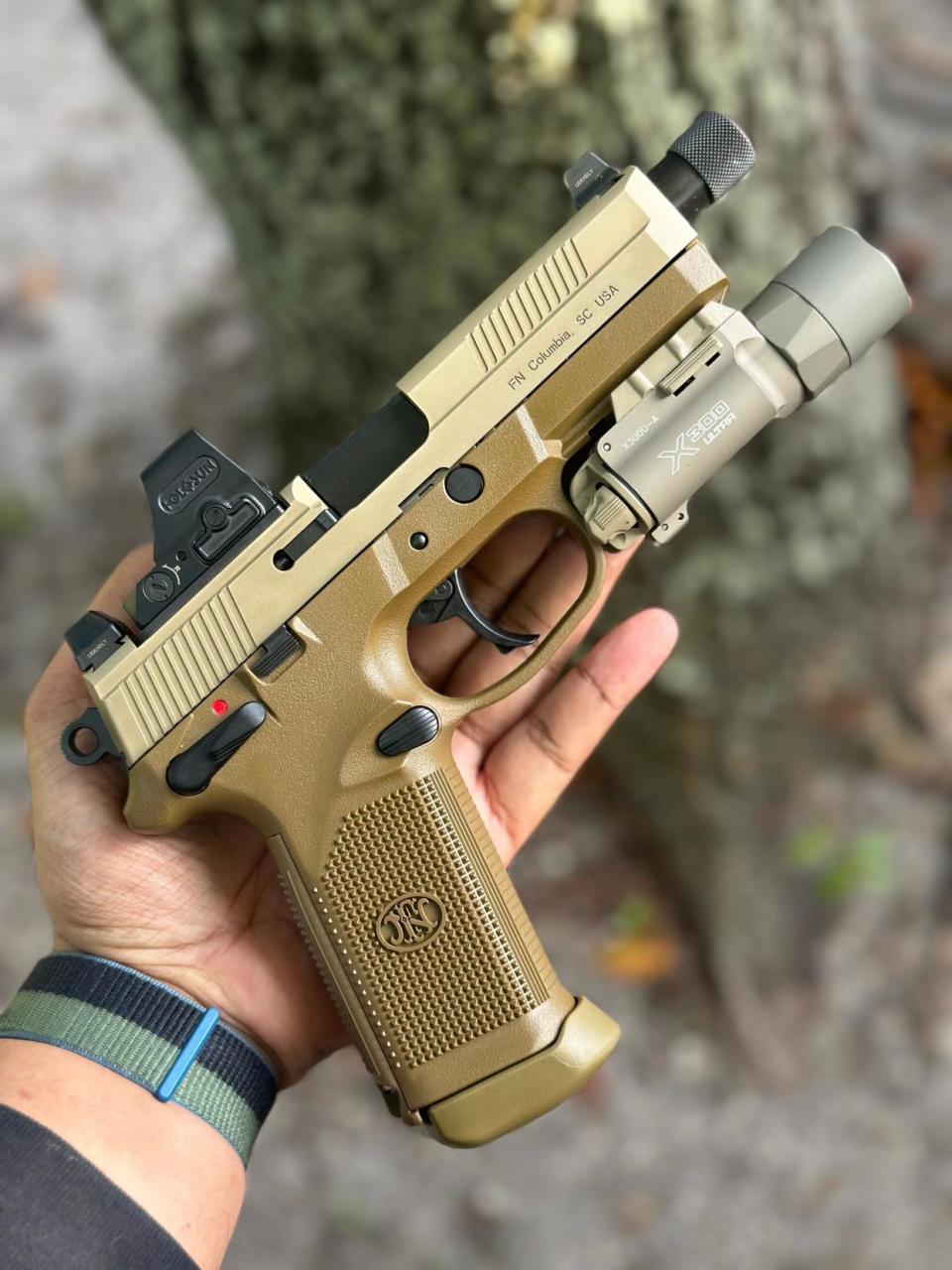 FNX-45：现代战术手枪的典范之作 让使用者爱不释手_腾讯新闻