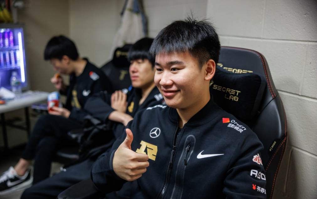 RNG仍有T1水准，新赛季有两支T0战队！前V5教练给出评级