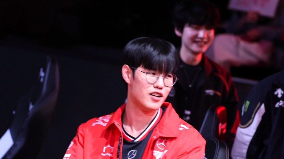 S15入围赛门票溢价16倍！GEN被爆和IG训练，亲自传授打T1技巧？_腾讯新闻