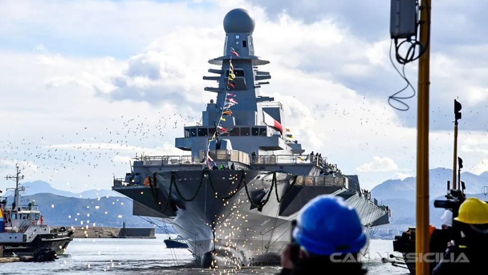 卡塔尔Al Fulk两栖坞登交付，8800吨配备紫苑防空导弹_腾讯新闻