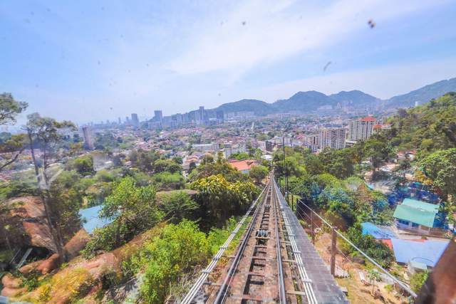 世界上最陡的斜坡铁路，槟城升旗山缆车，坡度达到了27 9度 腾讯新闻