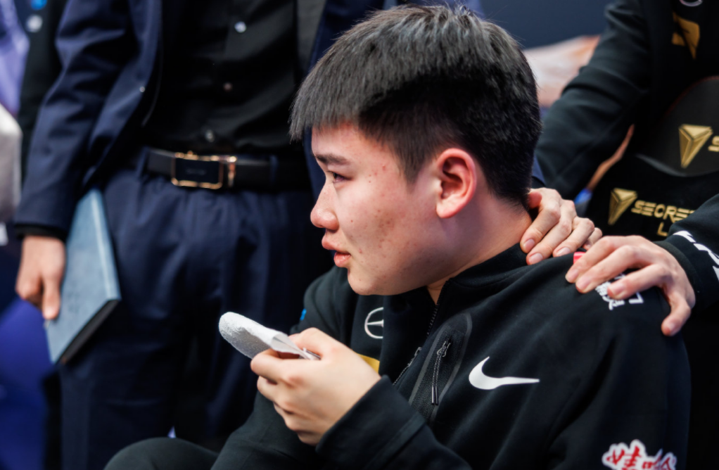 Yagao立功，BLG零封RNG挺进德杯决赛，呼吸哥遭到质疑