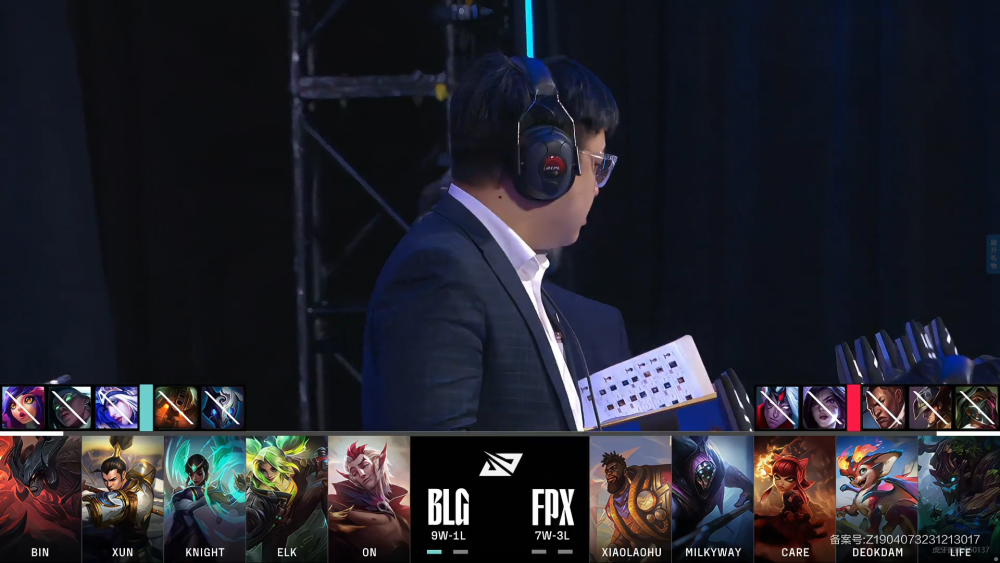 ON机器人机械飞爪“钩崩”凤凰，BLG 2-0轻松击败FPX_腾讯新闻