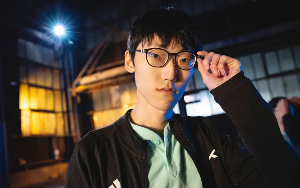 到底是谁毁了他？韩媒记者：S10冠军上单Nuguri决定退役