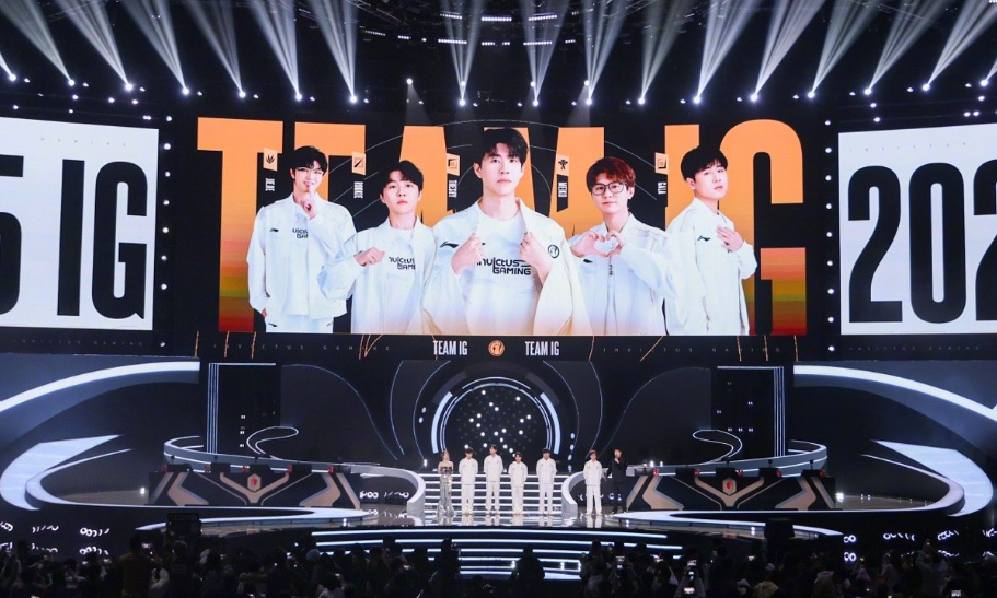iG官宣2025豪华阵容，“六冠班底”能否成功启航_腾讯新闻