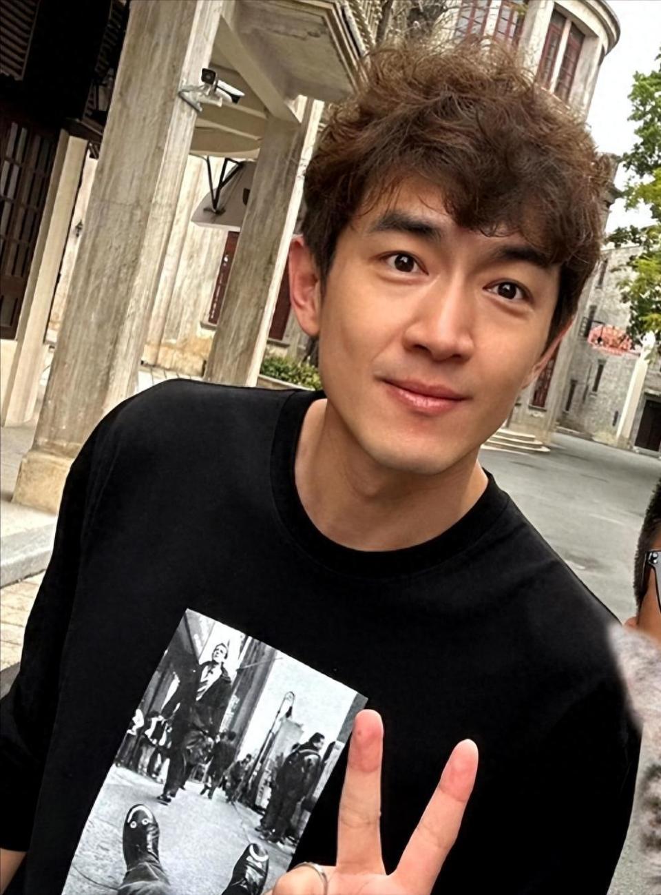 一觉醒来天塌了！女网红爆料睡过多名顶流男星，林更新也深陷其中_腾讯新闻