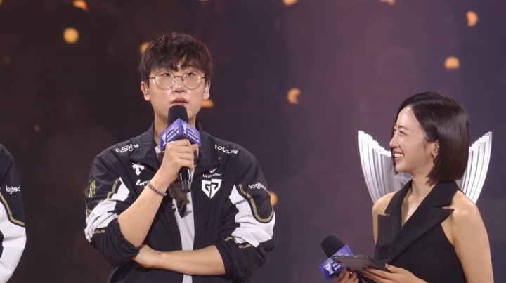 GEN三比一HLE登顶LCK，Ruler成双料FMVP，回应封神还差一个S冠！_腾讯新闻