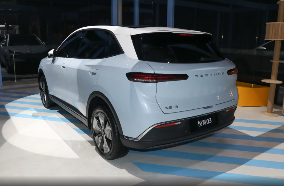 2750mm轴距SUV，纯电续航挺能打，奔腾悦意03预售十万内有诚意_腾讯新闻