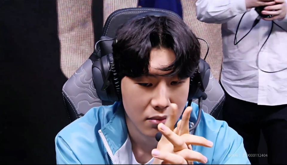 IG梦幻阵容成真？TheShy携手冠军打野，GALA刘青松，也可能加盟_腾讯新闻