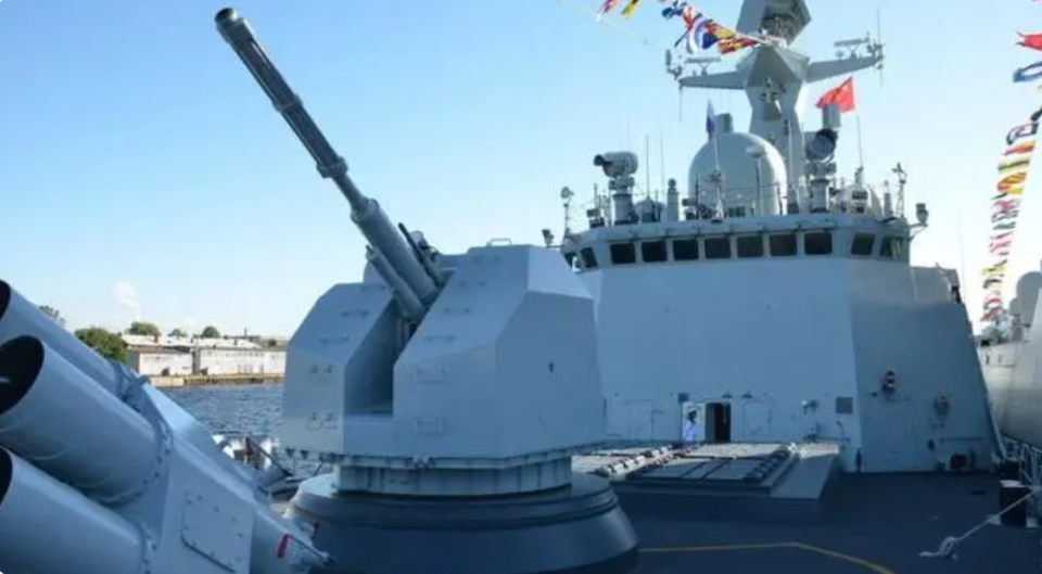 第六批次054A型海试，“馒头炮”取代76毫米炮，能容纳直-20F上舰_腾讯新闻