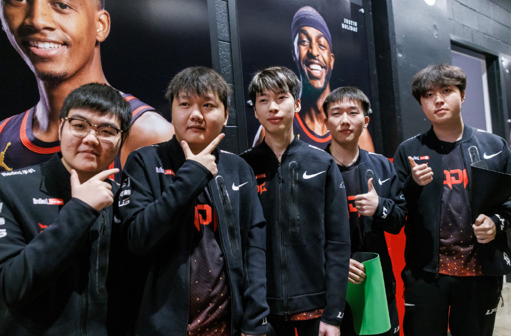 LPL全明星盛典来袭，Theshy入围最佳韩援，年度MVP悬念重重