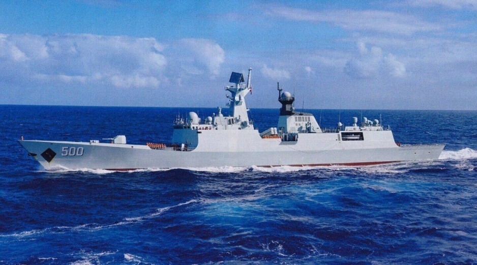 会是中国版“无人僚舰”吗？新型隐身舰低调现身，或由055舰指挥 -6parkbbs.com