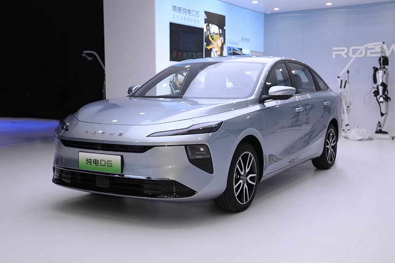 限时一口价7.98万元起 最长续航可达520km 荣威纯电D6正式上市_腾讯新闻