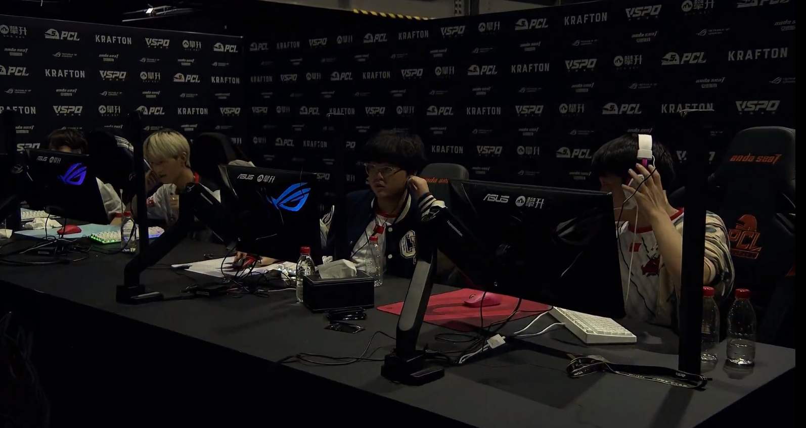 NH吃鸡重回榜首，4AM和17仍在同一梯队，天霸与天禄争夺PGS门票