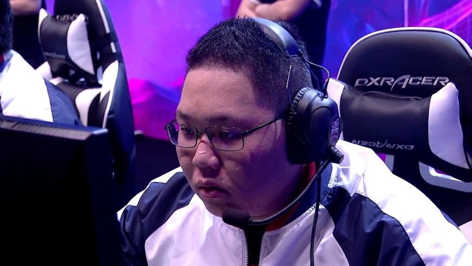 LPL场外大事件！Doinb突然停播回韩国，PDD和旭旭宝宝，也有危险_腾讯新闻